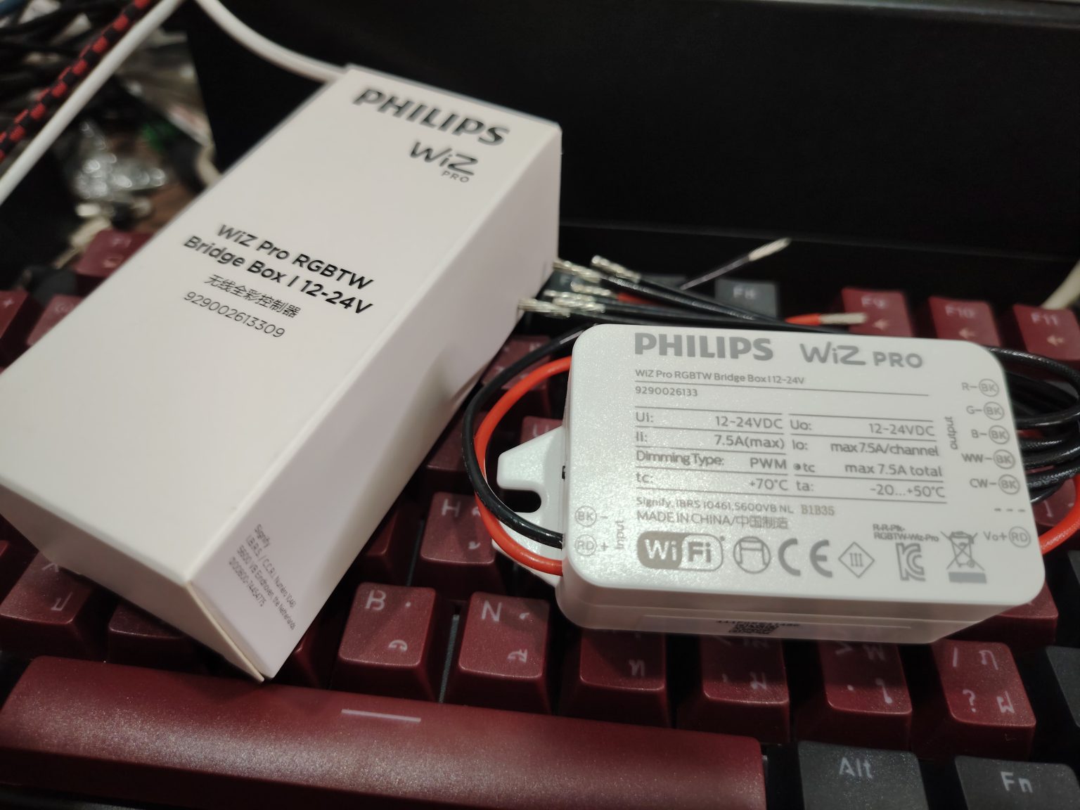PHILIPS Wiz PRO รุ่น RGBTW Bridge Box l 12-24V – www.iottoyou.com